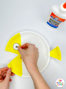 Easy Preschool Rainbow Fish Craft - Fun with Mama