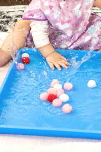 Baby Pom Pom Water Play - Fun with Mama